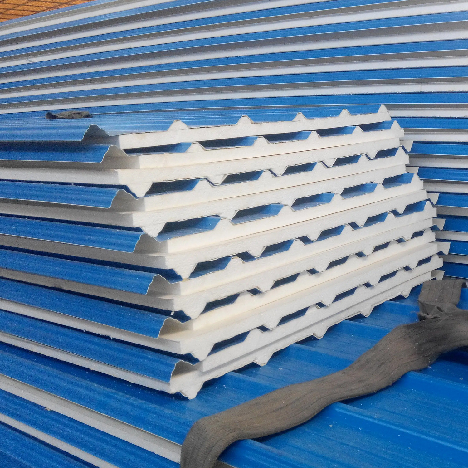 Color Coated 24 26 28 30 Gauge Metal Roof Sheets Lightweight Zinc ...